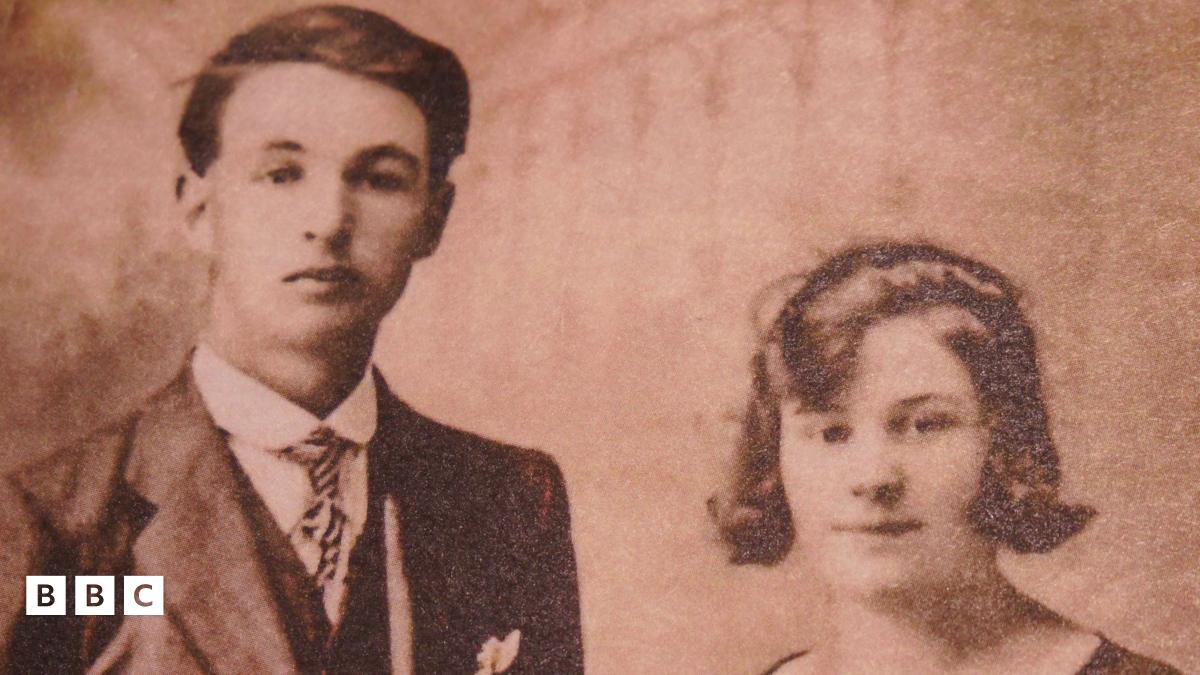 Marwolaethau 1976: Galw am godi cyrff brawd a chwaer o'r bedd - BBC ...