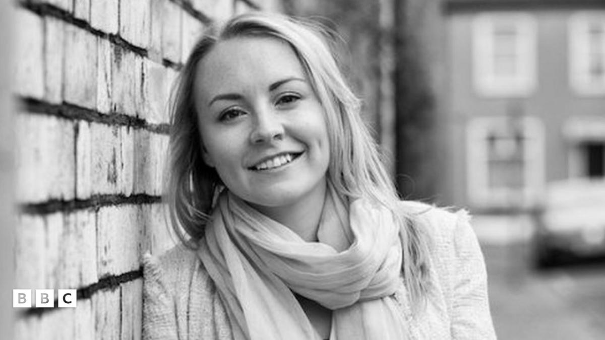 Prif weithredwr Golwg, Siân Powell yn gadael ei swydd - BBC Cymru Fyw