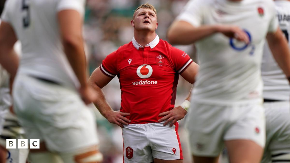 Cymru'n colli cyfle euraidd i drechu Lloegr yn Twickenham - BBC Cymru Fyw