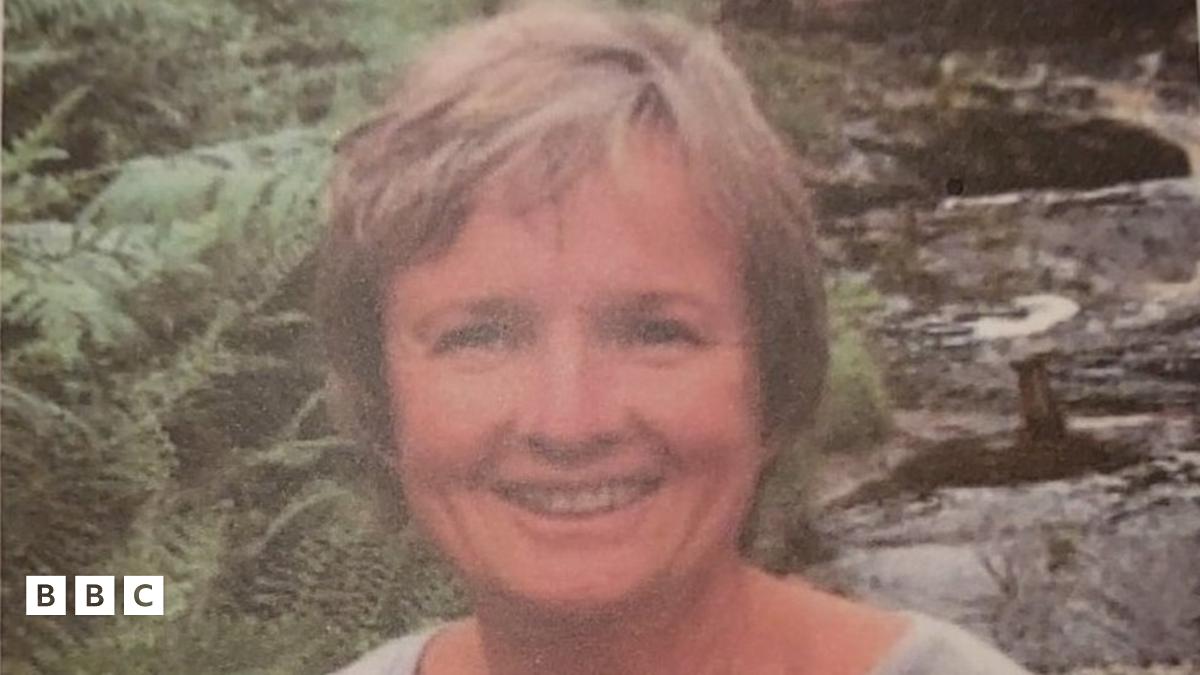 Parhau i chwilio am berson coll 'risg uchel' ger afon yn Sir Gâr - BBC ...