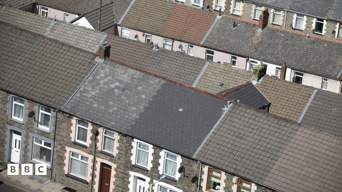 Treth y Cyngor: Galw am 'newid radical' - BBC Cymru Fyw