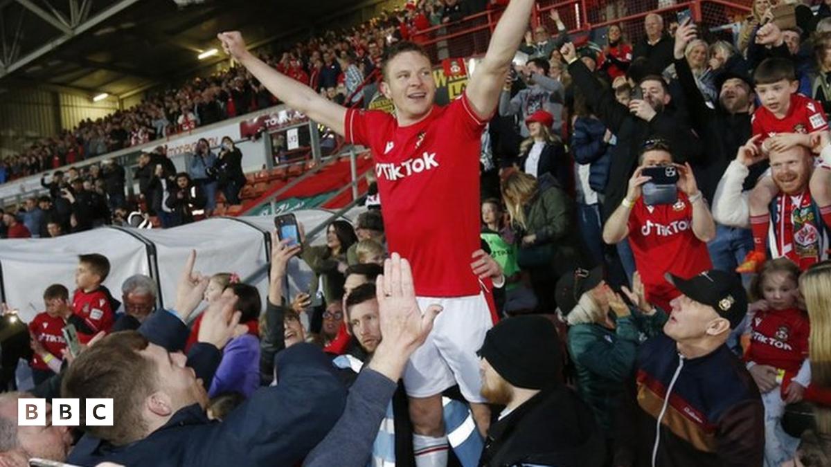 Wrecsam: 'Cam arall ymlaen yn atgyfodiad y ddinas' - BBC Cymru Fyw
