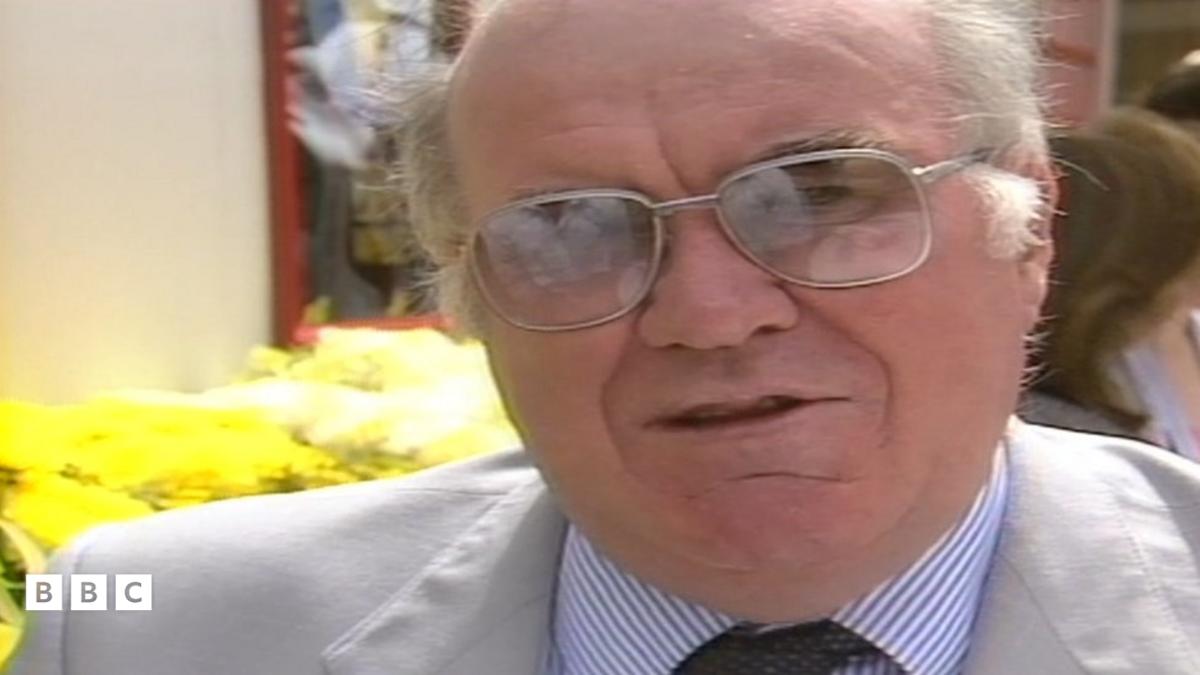 Teyrngedau i'r cerddor a'r arweinydd Roy Bohana - BBC Cymru Fyw