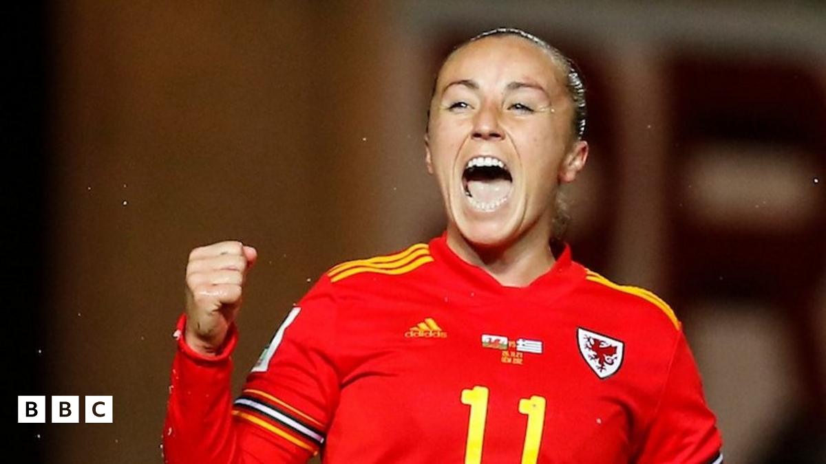 Natasha Harding yn ymddeol o bêl-droed yn 34 oed - BBC Cymru Fyw