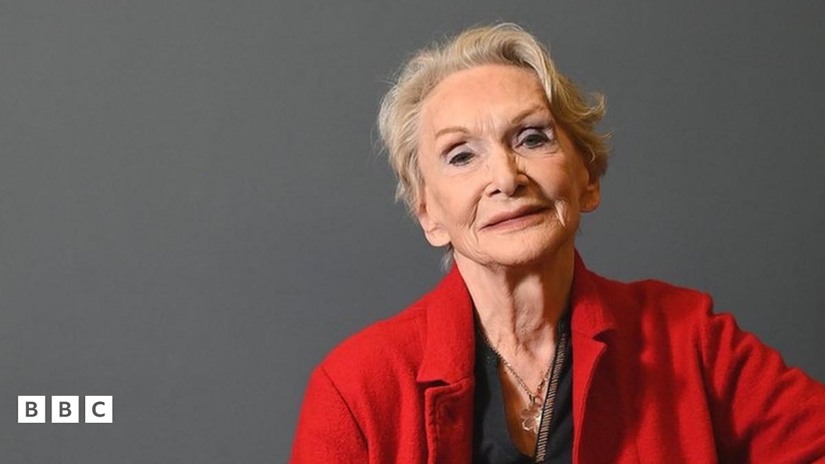 Siân Phillips yn 90 - BBC Cymru Fyw