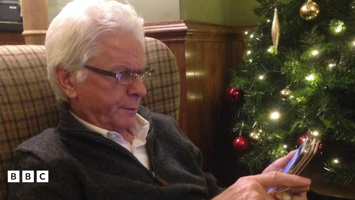 Alwyn Humphreys: 'Brenin y rhai sy'n casáu Nadolig' - BBC Cymru Fyw