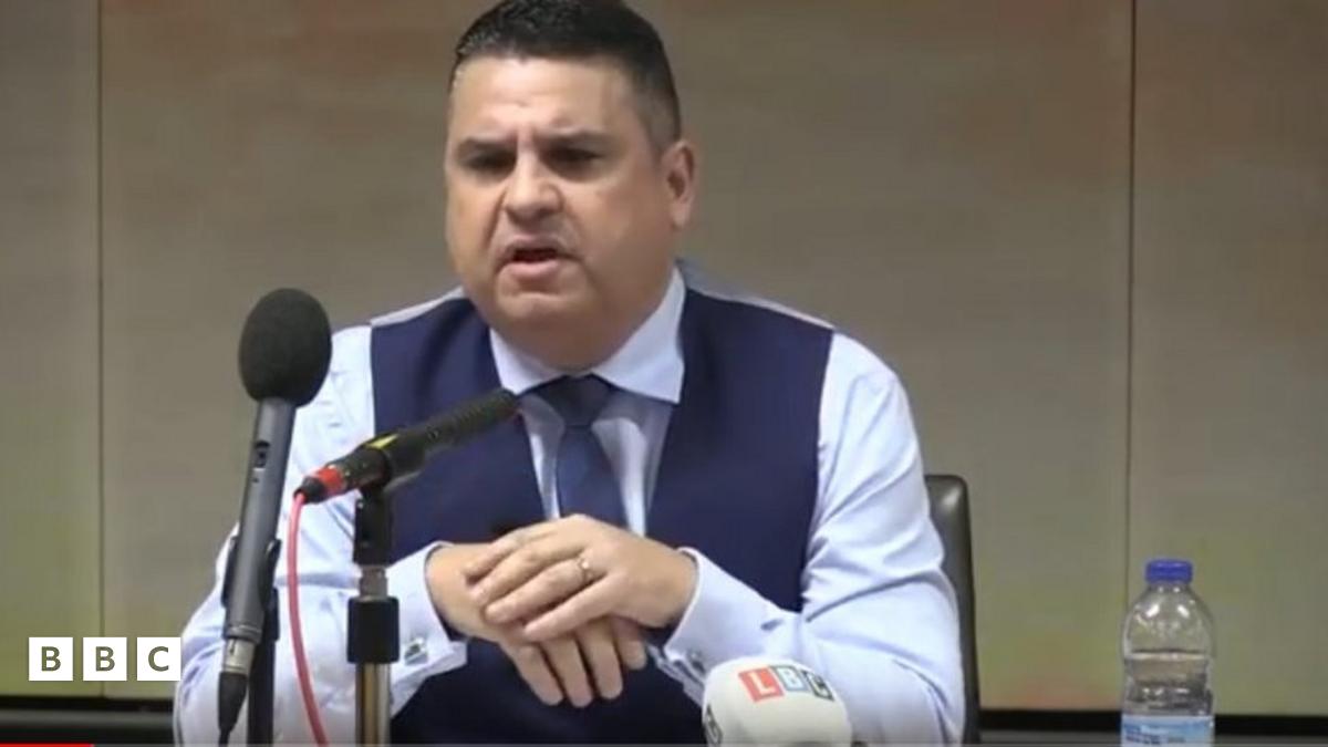 McEvoy yn cyhuddo comisiynydd o fod yn rhywiaethol - BBC Cymru Fyw