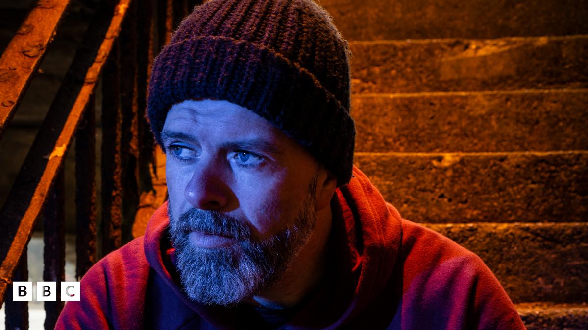 3 Llun: Lluniau pwysicaf Ed Holden - BBC Cymru Fyw