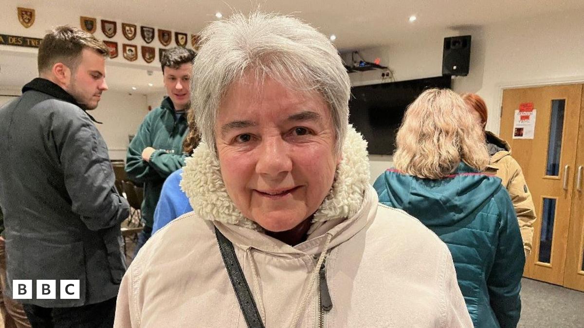 Cyfarfod i drafod cynllun i ddatblygu hen chwarel Caernarfon - BBC ...