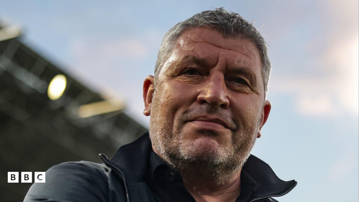 Osian Roberts ddim eisiau swydd rheolwr Cymru - BBC Cymru Fyw
