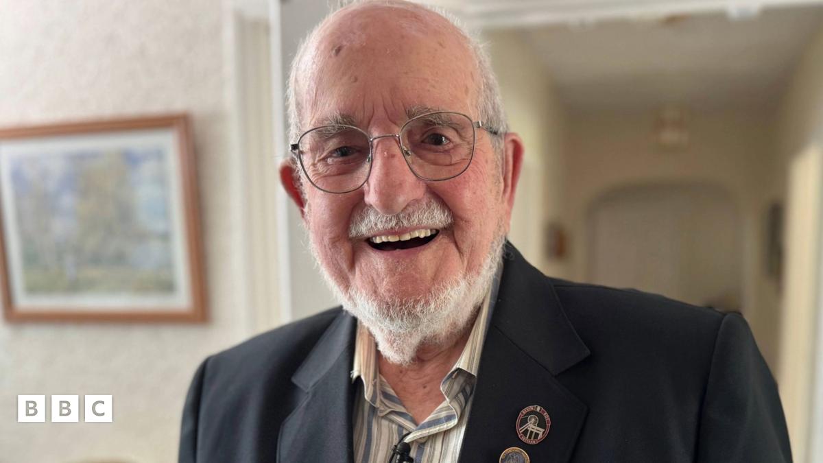 Bechgyn Bevin: 'Doedd gen i ddim dewis ond mynd i'r pwll glo' - BBC ...