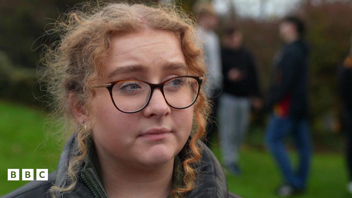 UMCA: Dyfodol undeb myfyrwyr Cymraeg hynaf Cymru 'dan fygythiad' - BBC ...