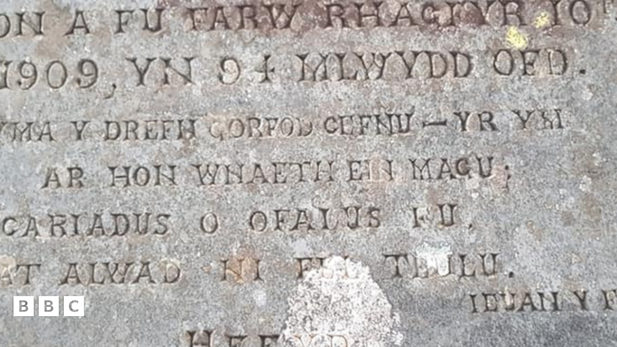 Englynion beddi Cymraeg ym mhen draw'r byd - BBC Cymru Fyw