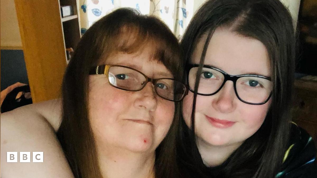 Ffion Scott: Y gofalwr ifanc sydd eisiau 'newid y byd i bobl fel fi ...