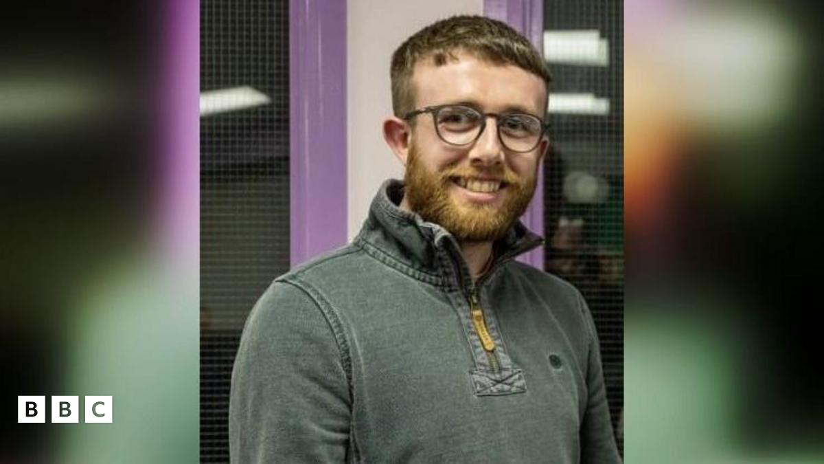 'Clwb Ffermwyr Ifanc wedi rhoi cymaint o hyder i fi pan yn isel' - BBC ...