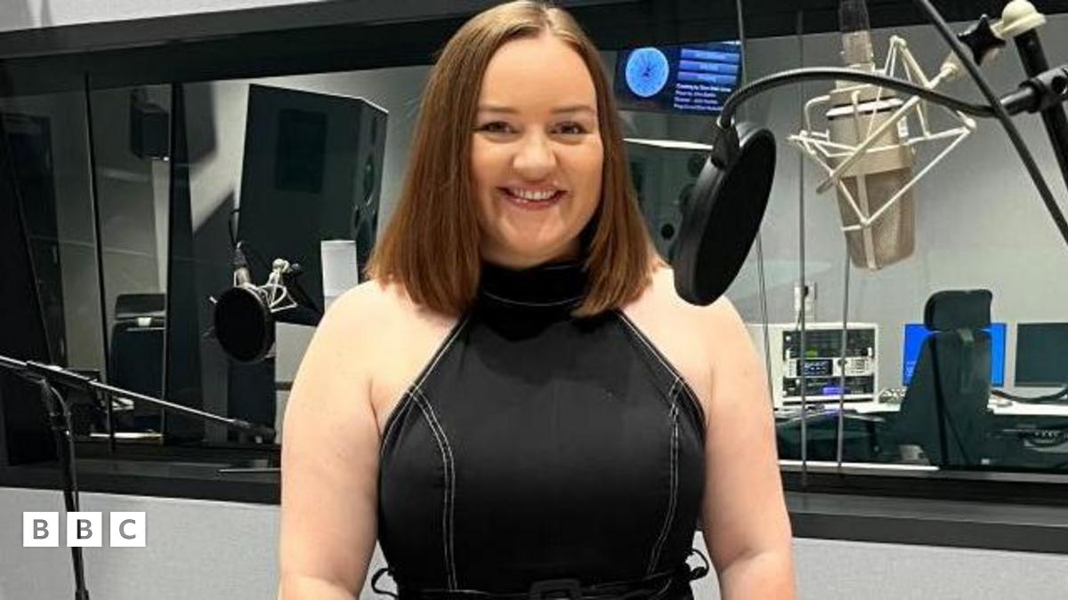 Y Llais wedi 'newid bywyd' menyw a gafodd strôc yn 21 oed - BBC Cymru Fyw