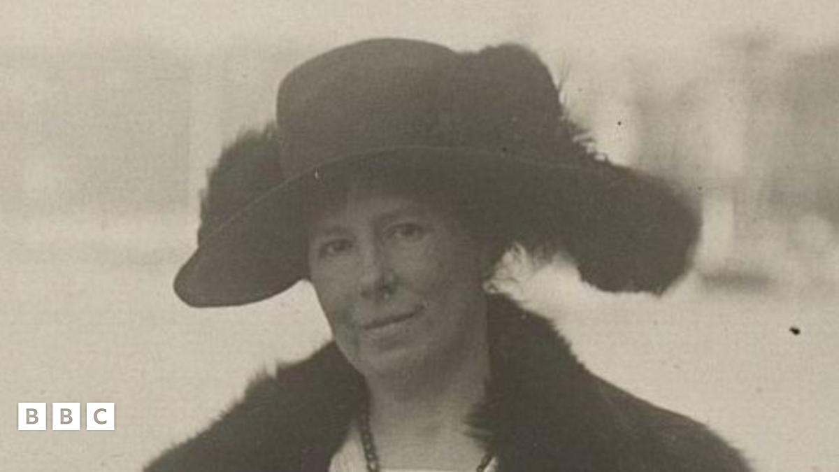 Winifred Coombe Tennant: Heddychwraig a Meistres y Gwisgoedd - BBC ...