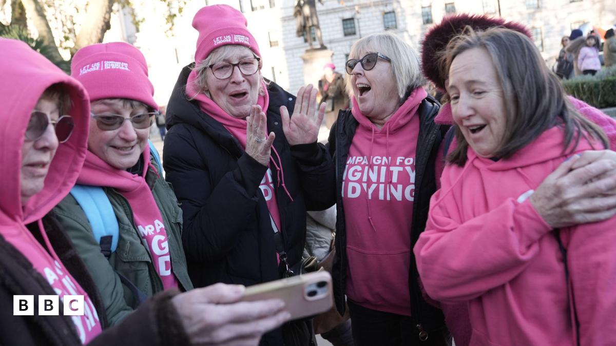 ASau yn pleidleisio o blaid rhoi cymorth i farw - BBC Cymru Fyw