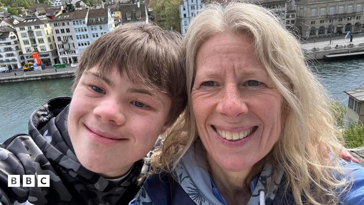 Syndrom Down: 'Fy mab wedi ei atal rhag naid elusennol' - BBC Cymru Fyw