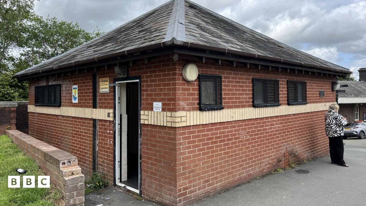 £500,000 i ailwampio toiledau cyhoeddus Powys - BBC Cymru Fyw