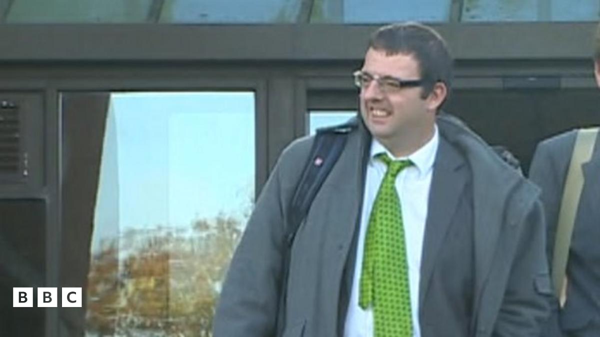 Rocet Arwel Jones yn 'gryfach' wedi profiad diswyddo - BBC Cymru Fyw