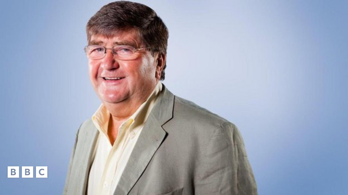 Tu ôl i'r meic - BBC Cymru Fyw