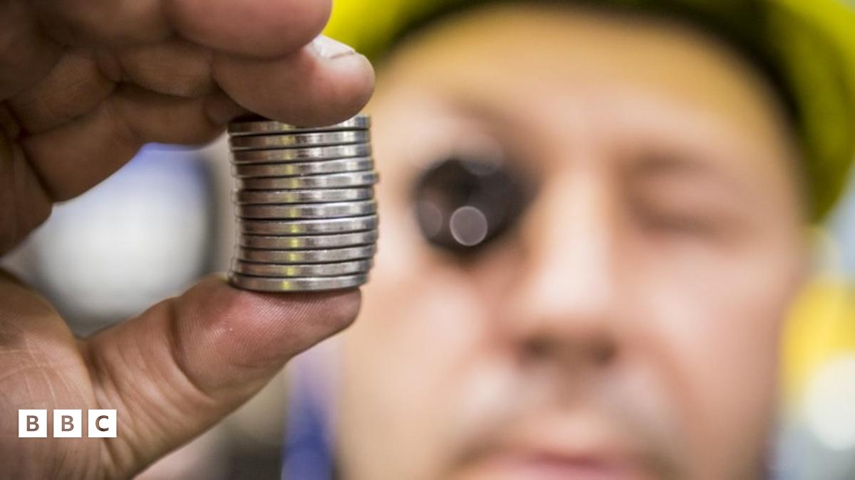 Gwneud arian // Making money - BBC Cymru Fyw