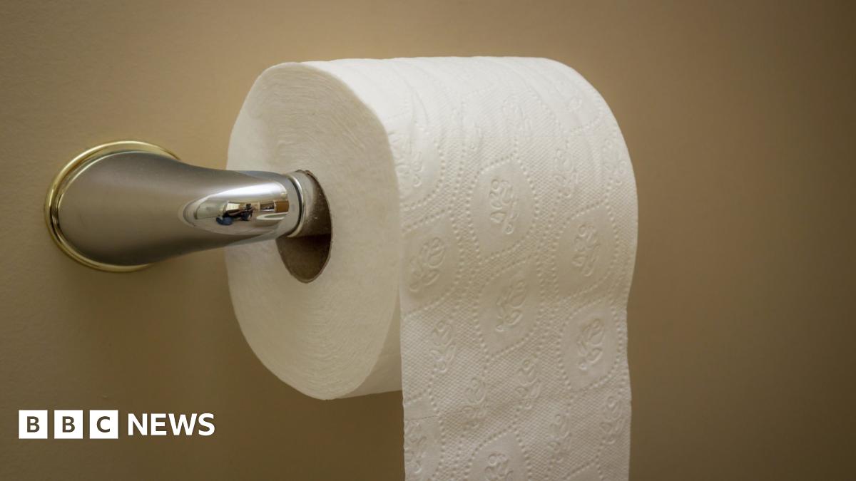 Crimea: 'Putin' toilet roll causes a stir - BBC News