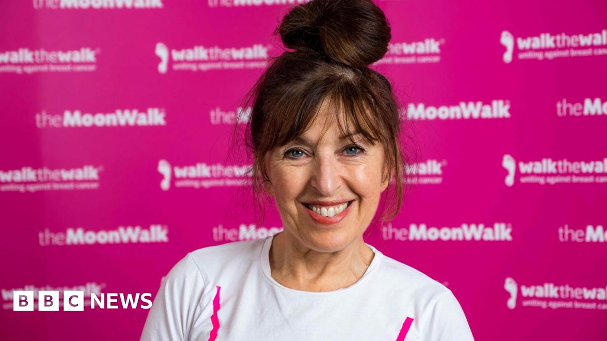 Breast cancer pill 'step forward', say Berkshire survivors - BBC News