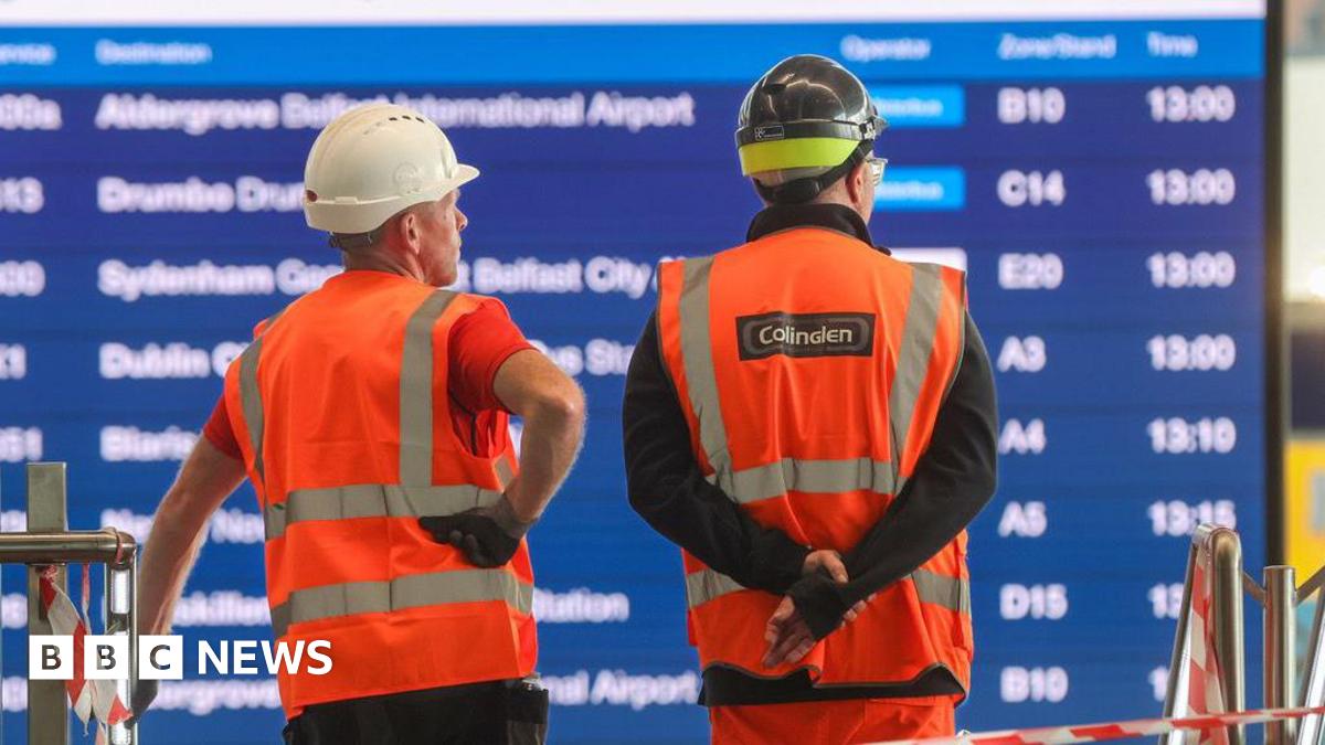 Grand Central Station: Irish dual-language signage excluded - BBC News