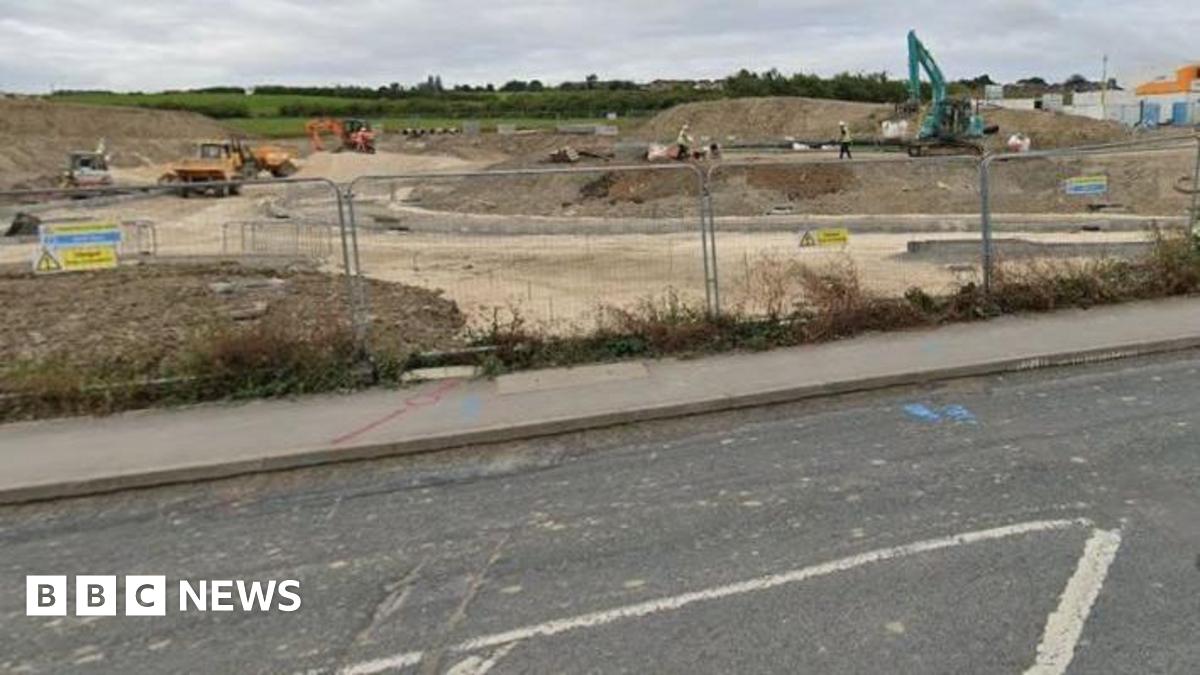 Major housing development in Barnsley recommended for approval - BBC News