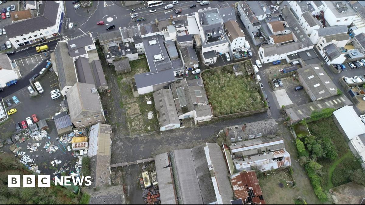 Leale's Yard can be cleared by end of 2026 - chief minister - BBC News