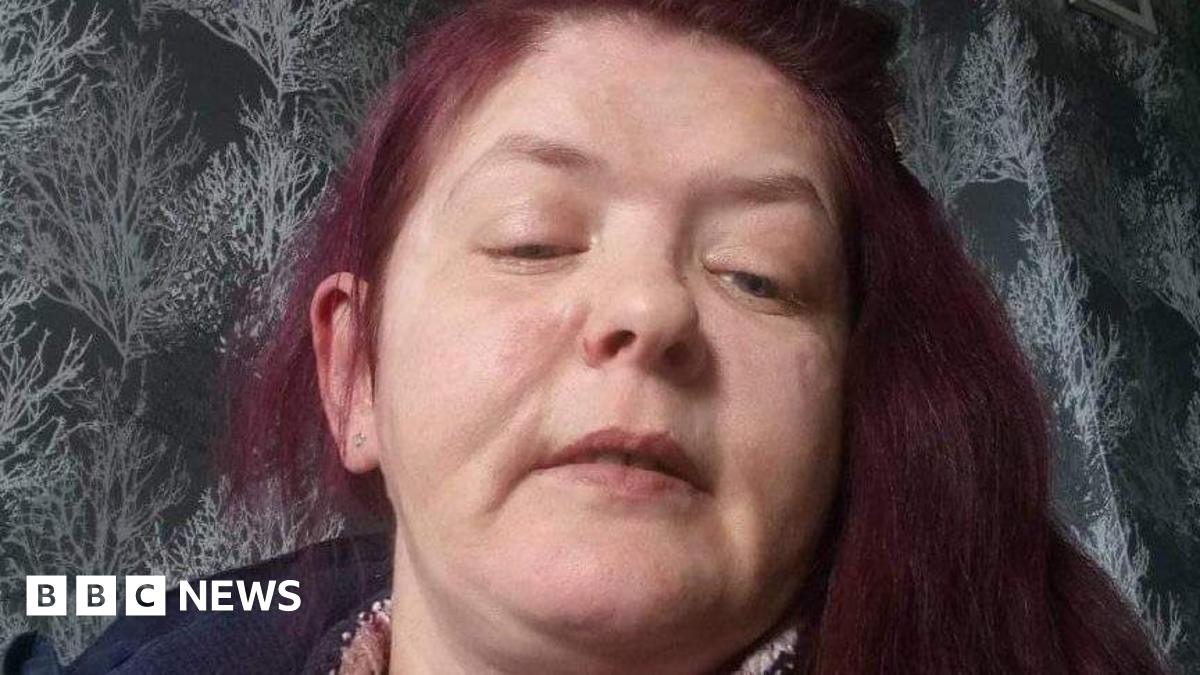 Woman jailed for killing 97-year-old man in Dundee - BBC News