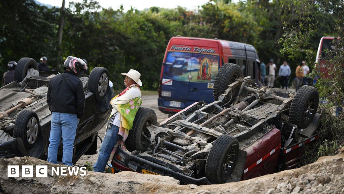 Death toll in Colombia highway bus bomb attack rises to 20 - BBC News
