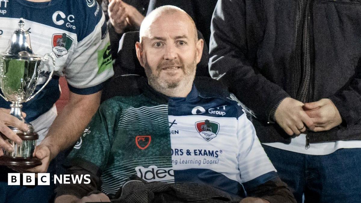 Tributes paid to 'brave' former rugby player Matt Gallagher - BBC News