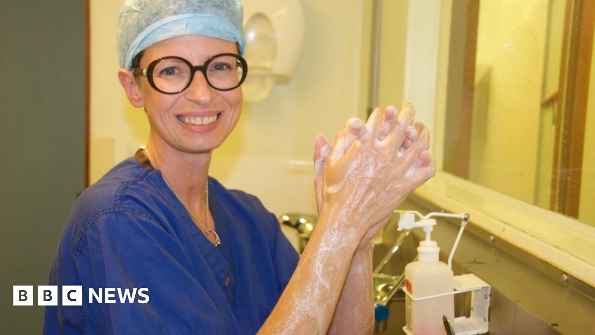 Former Ipswich cancer surgeon treated for disease for third time - BBC News