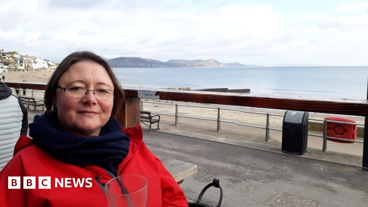Terminally ill benefits: 'My dad didn't know how long he had' - BBC News