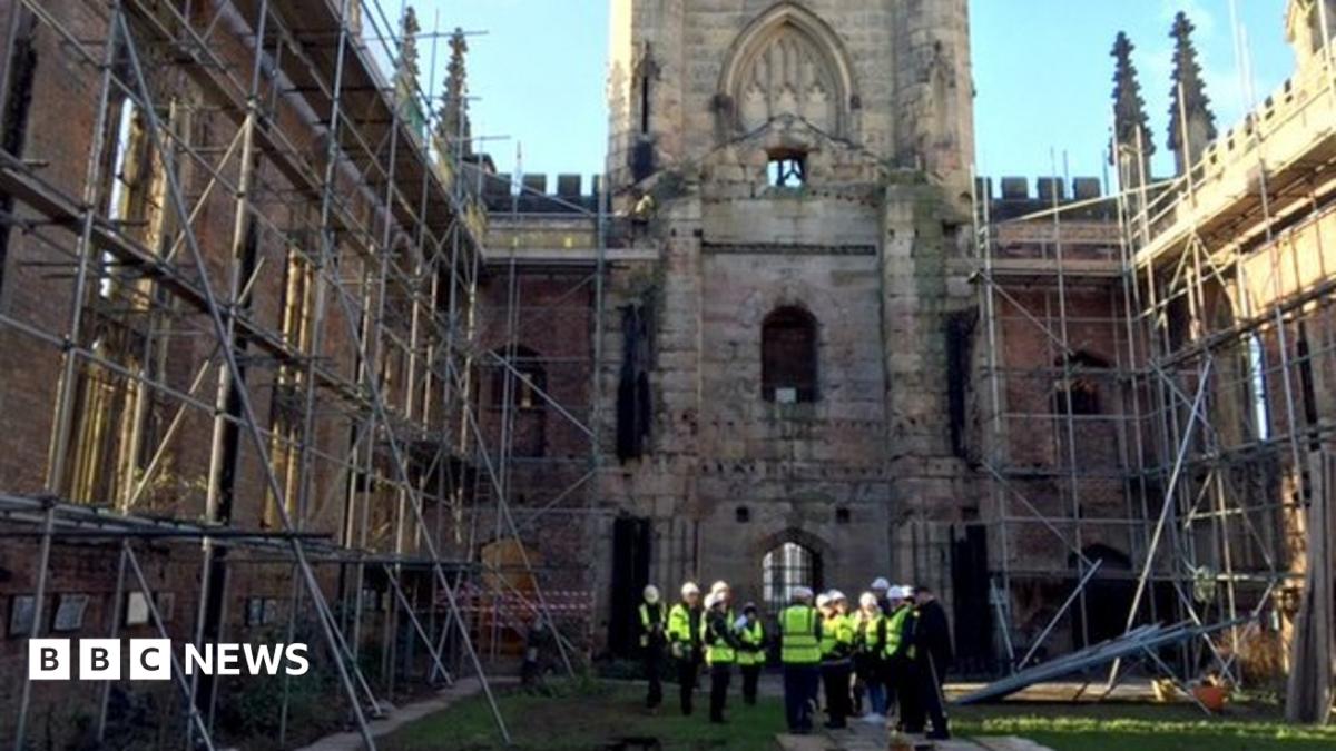 Group tour of Liverpool bombed out church restoration - BBC News