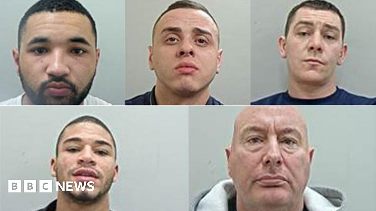 Preston kidnappers in £100k blackmail plot jailed - BBC News