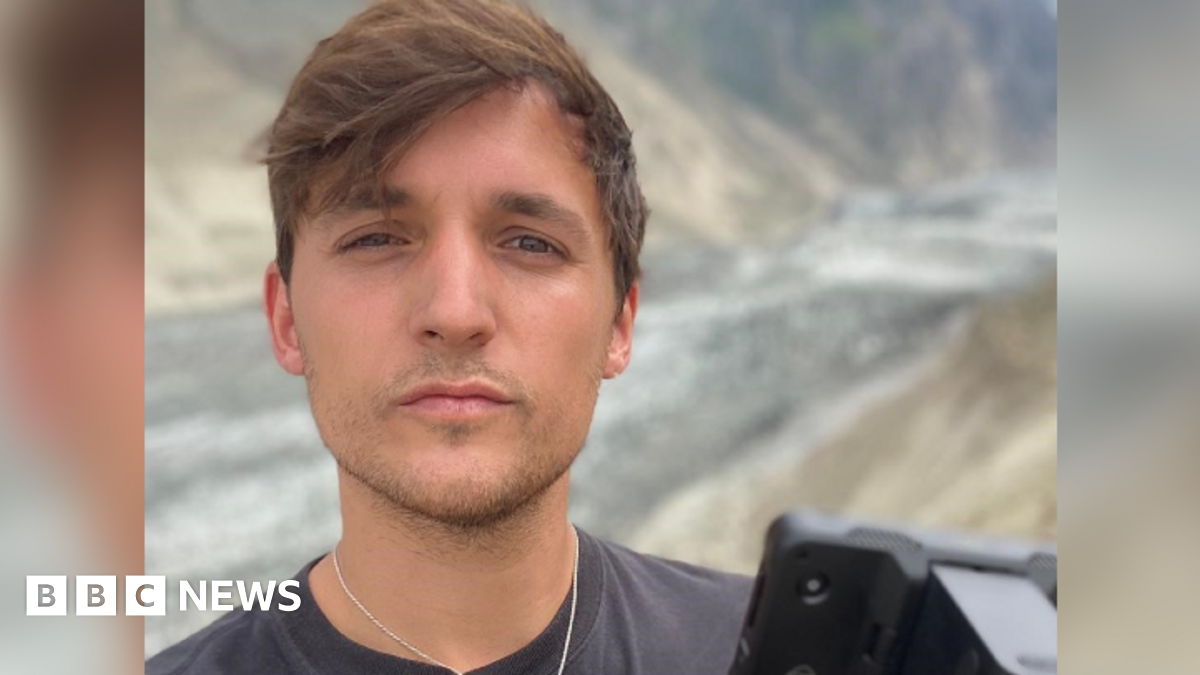 UWE graduate wins student BAFTA for Pakistan floods documentary - BBC News