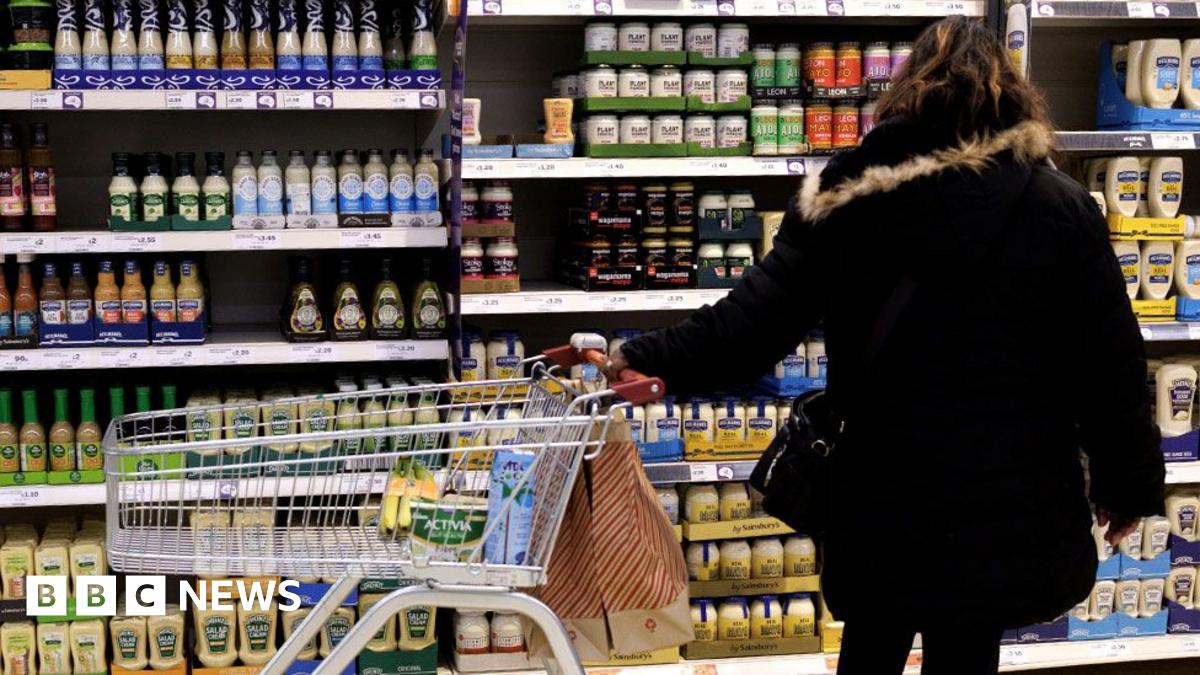 UK inflation fall boosts hopes of interest rate cut - BBC News