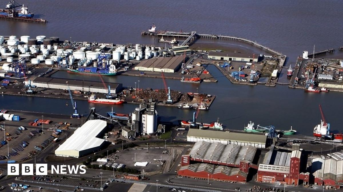 New recruits at Hull port rejected due to drug test failures - BBC News
