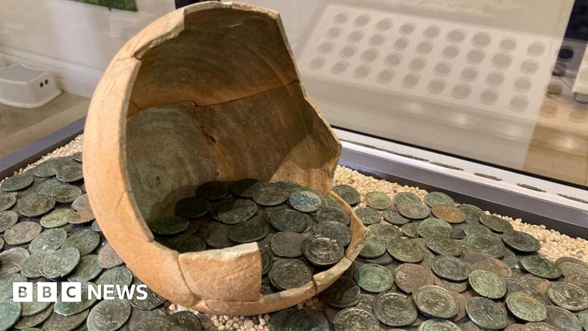 Malmesbury Roman coin hoard set to go on display - BBC News