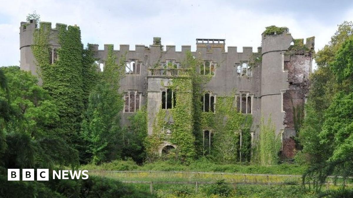 Ruperra Castle: Risk to future of historic landmark - BBC News