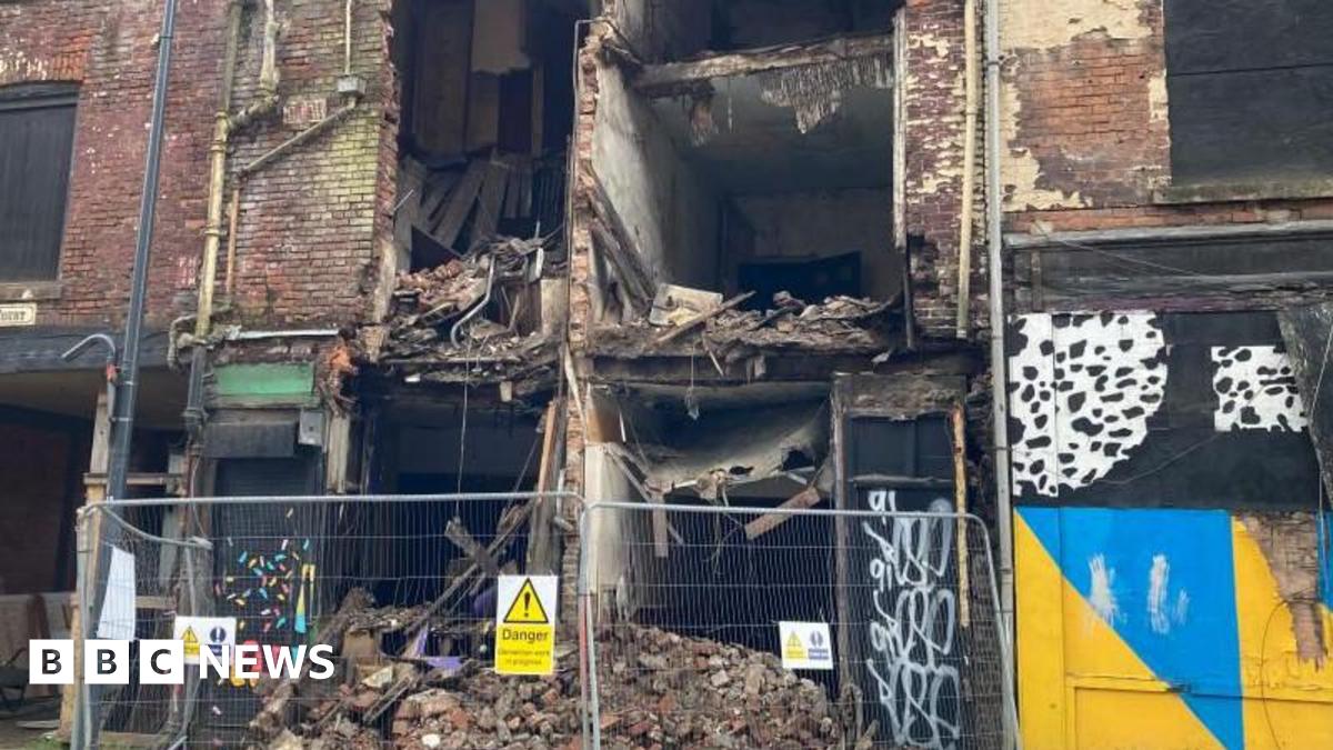 Leeds: Council could acquire collapsed buildings - BBC News