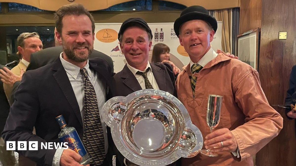 143-year-old Cornish lugger wins maritime award - BBC News