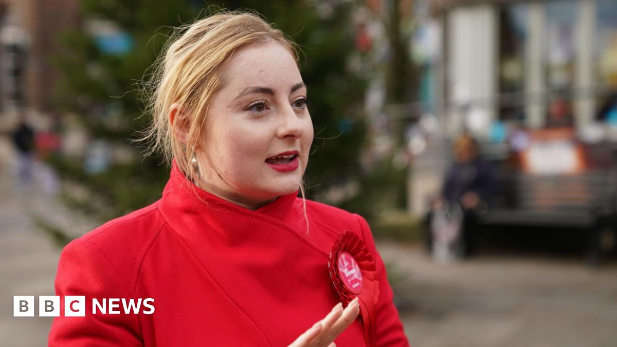 Gen Kitchen MP criticises Northants council over potholes - BBC News