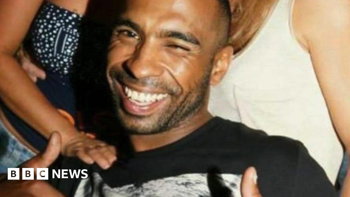 Gross misconduct hearings over Tasered man's death - BBC News
