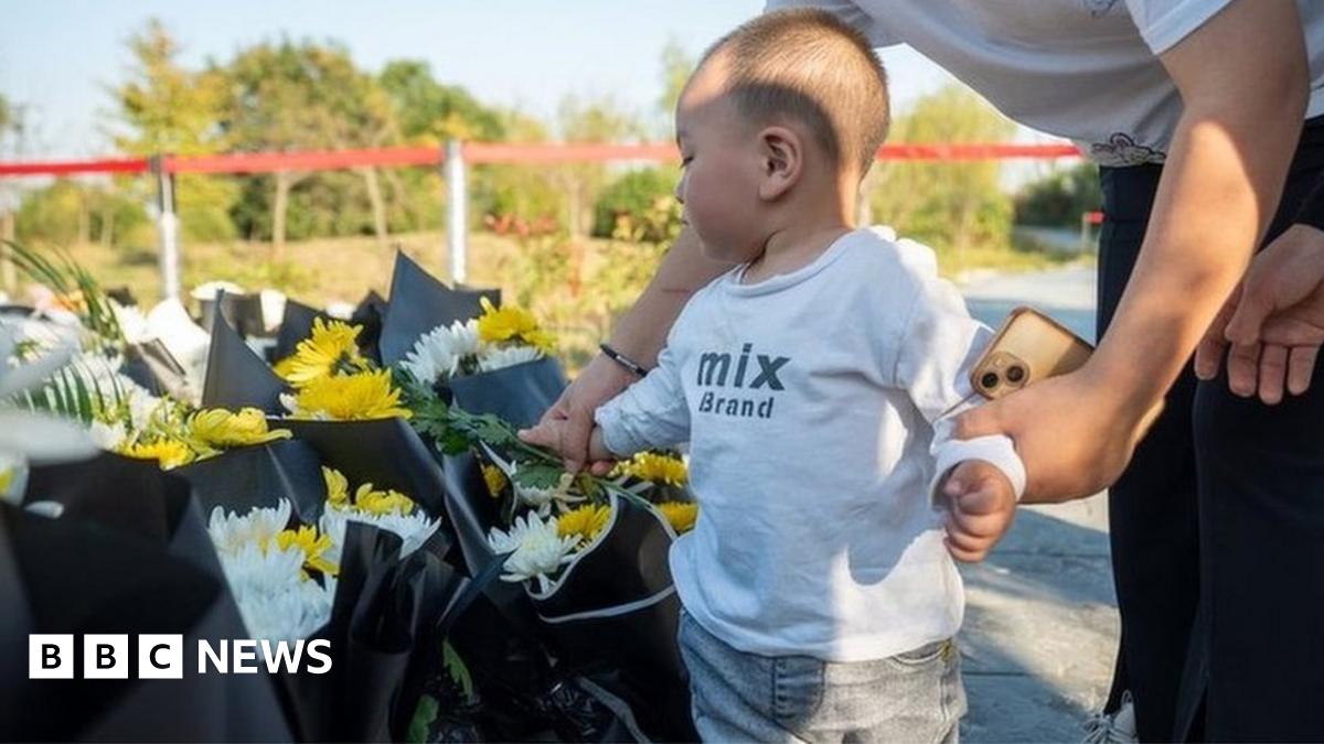 Li Keqiang: Official nerves show as BBC hears praise for dead Chinese ...