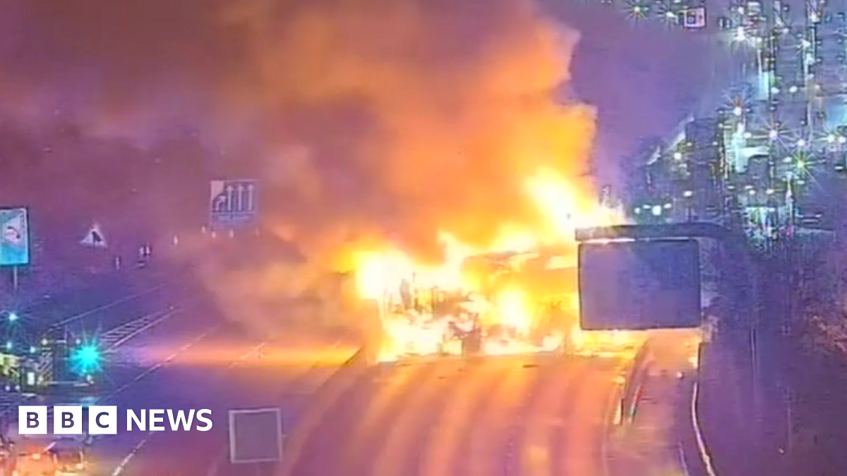 M25: All lanes open after extensive lorry fire clean-up operation - BBC ...